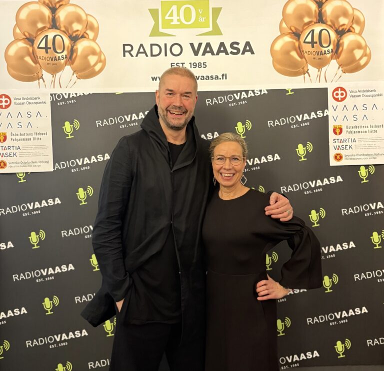 Marco Bjurström ohjaa Tinakenkätyttö musikaalin Vaasan ...
